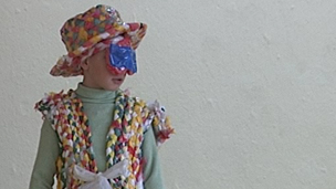 Ревија на облека и модни додатоци од најлон кеси | Портал ТВМ