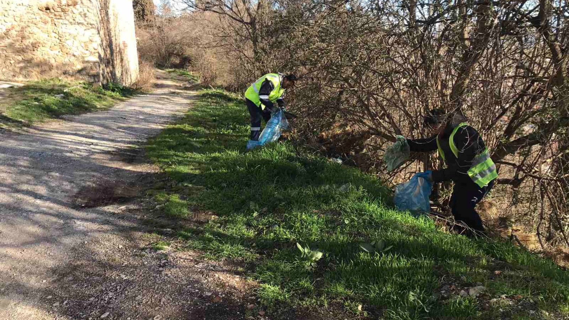 Акција за чистење дива депонија кај Горна Порта | Портал ТВМ